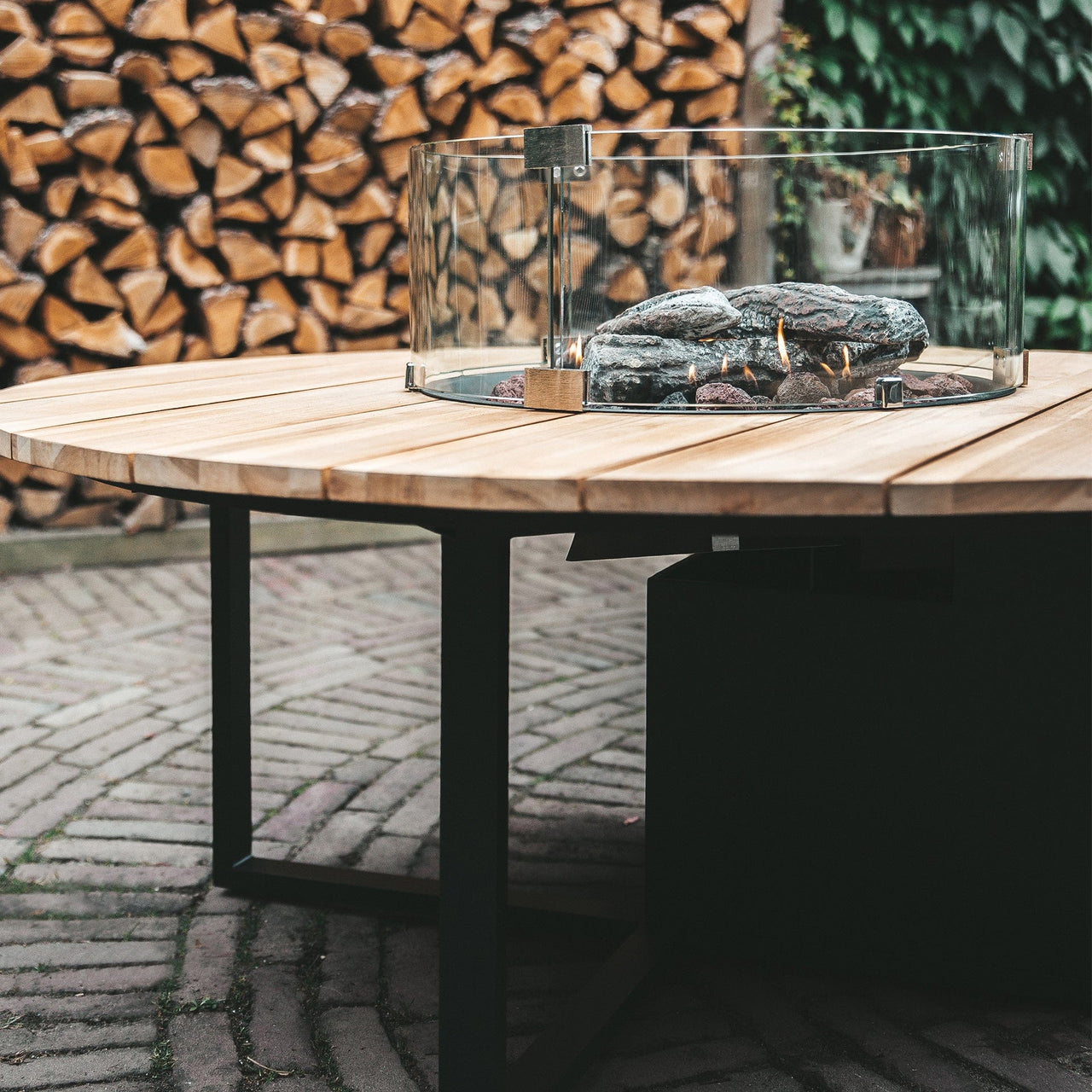 Black and Teak Round Fire Pit | Outdoor